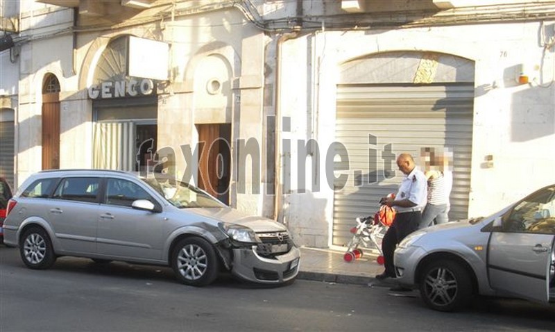 Danneggia due auto in sosta e scappa via - Faxonline.it Danneggia due auto in sosta e scappa via - Faxonline.it